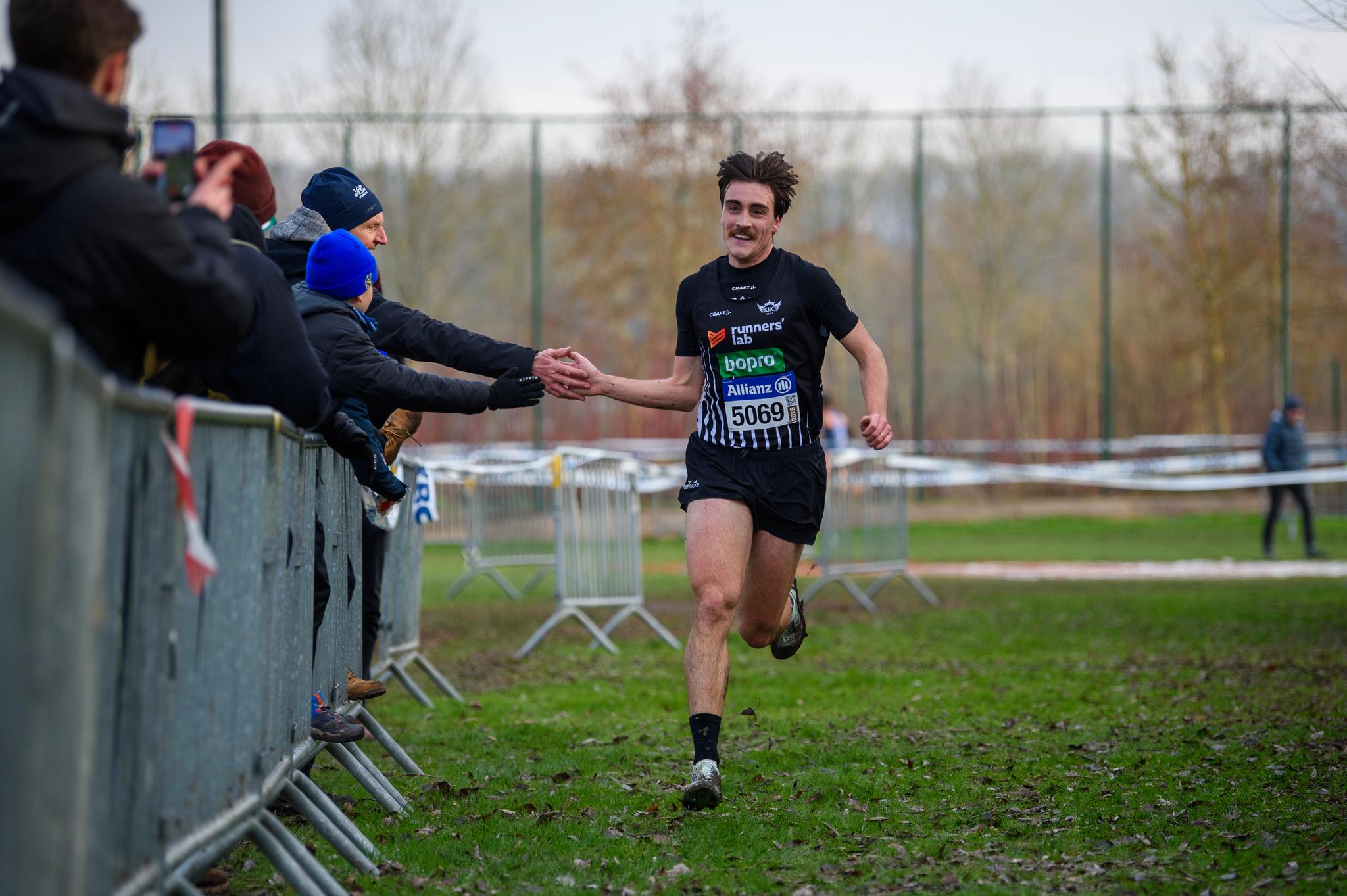 PK cross Oost-Vlaanderen: Mortier en Van Hoorebeke dankzij sterke slotronde