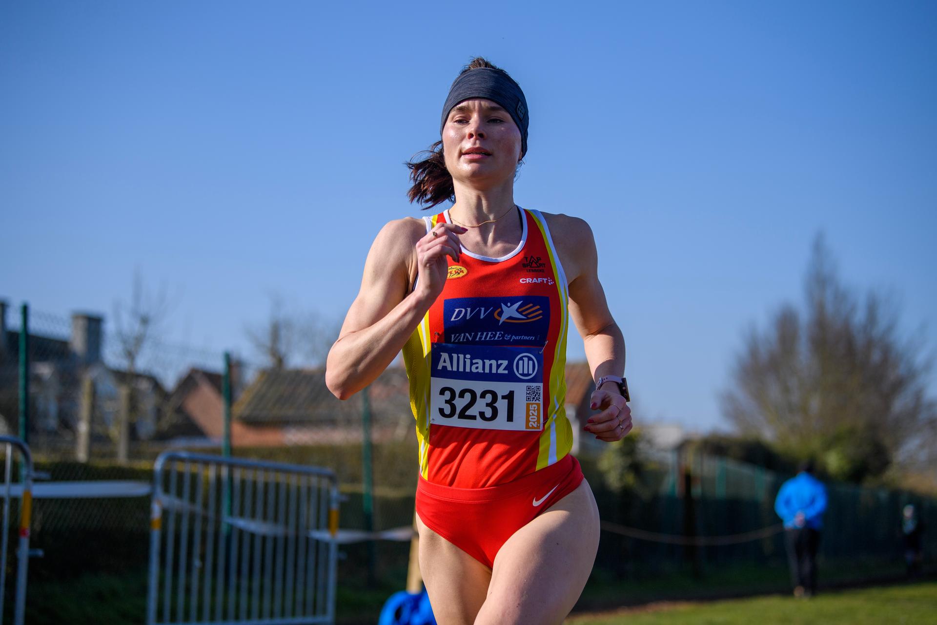 BK veldlopen masters: Sandrine Host en Timothy Convents schitteren ...