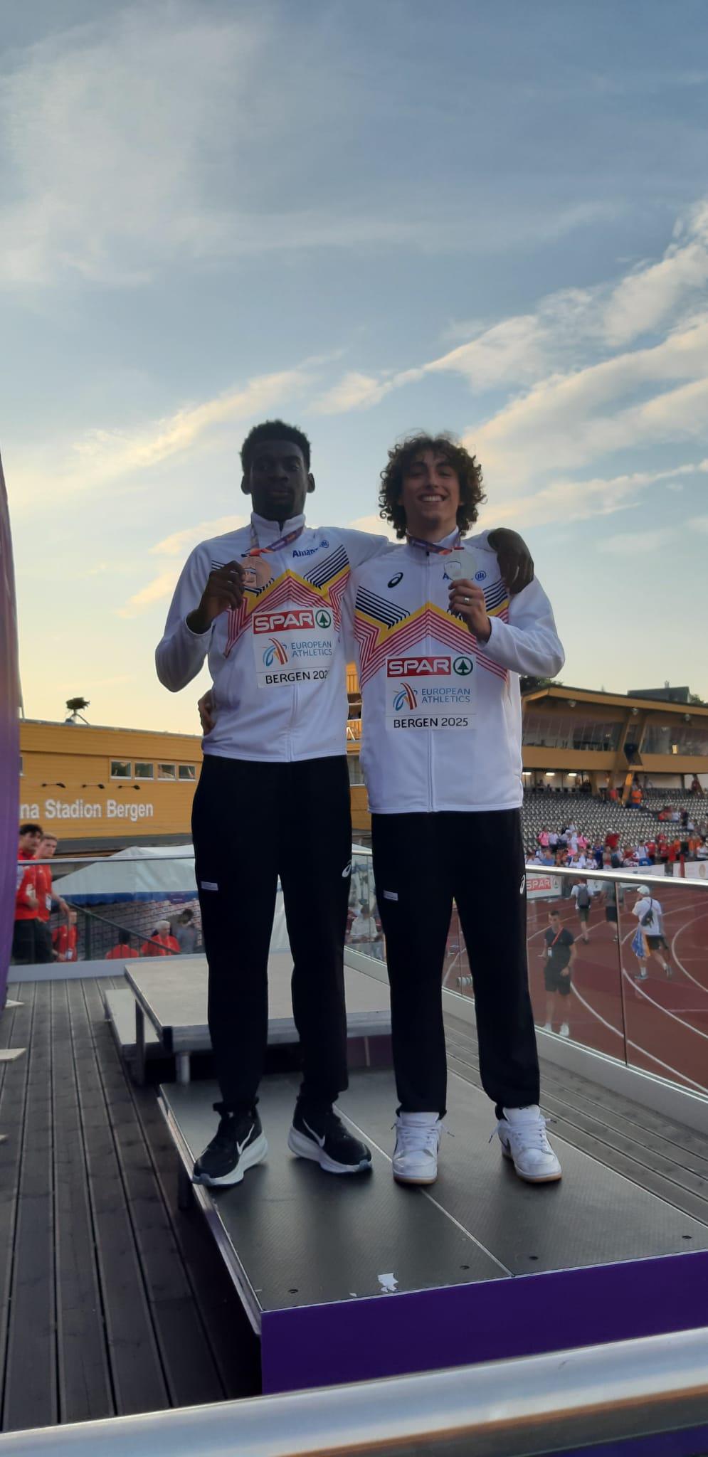 EK beloften dag 2: Zilver (Zeno Van Neygen) en brons (Elie Bacari) op ...