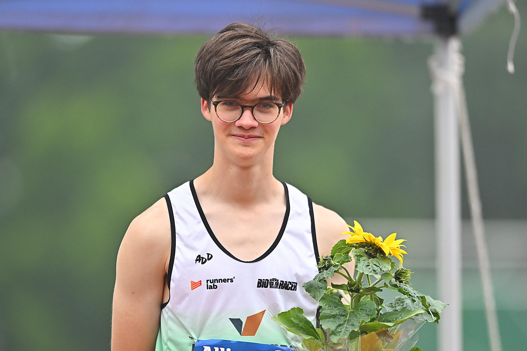 Flanders Cup Merksem: Rune Vandezande spurt naar 10"66 en mag naar EK ...