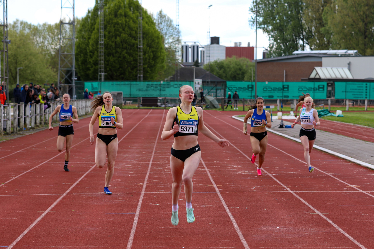 PK Limburg: Spurters trotseren ijzige weersomstandigheden - Atletiek ...